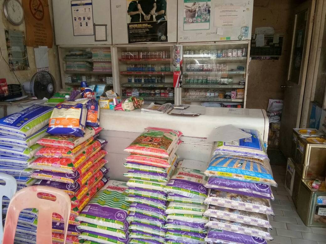 KEDAI RUNCIT MOHD RADZI