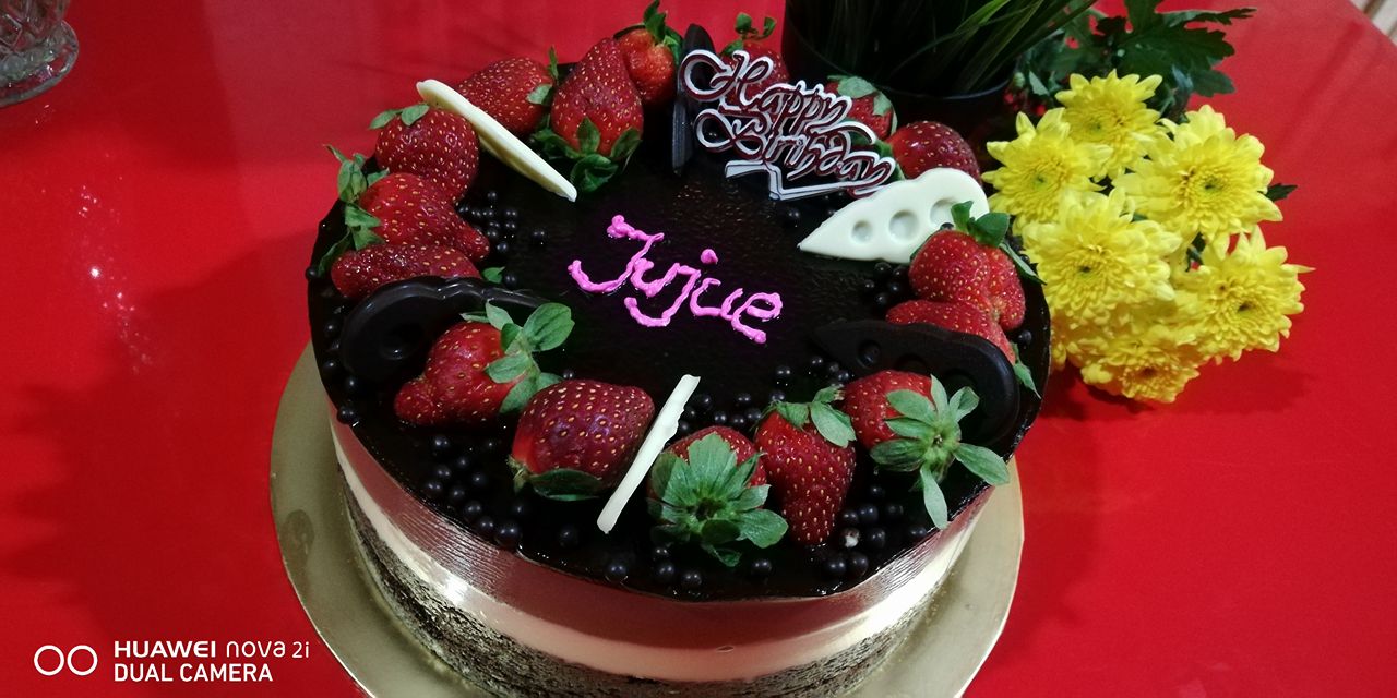 JUJUE CAKE